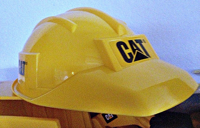 8" Tough Track CAT® Dump Truck And Excavator Toy Review