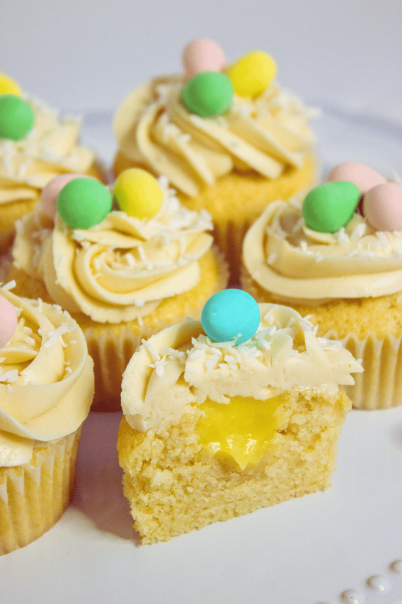Lemon Curd Cupcakes: Vanilla Cupcakes with Lemon Curd Filling Dear ...